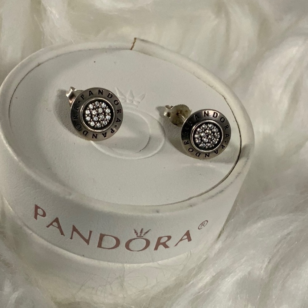 Authentic Pandora Sparkling Pandora Logo Stud. Good P… - Gem